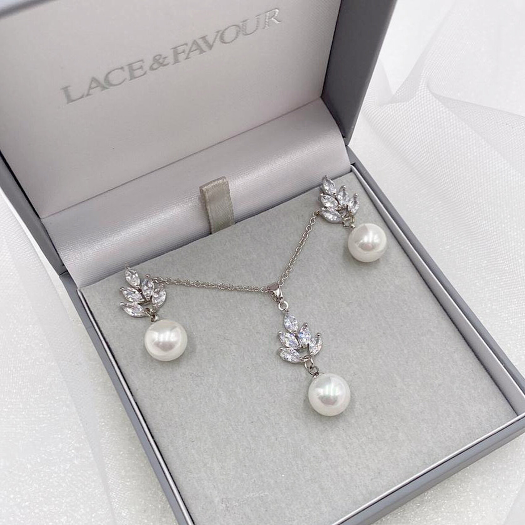 Pearl Drop Bridal Set